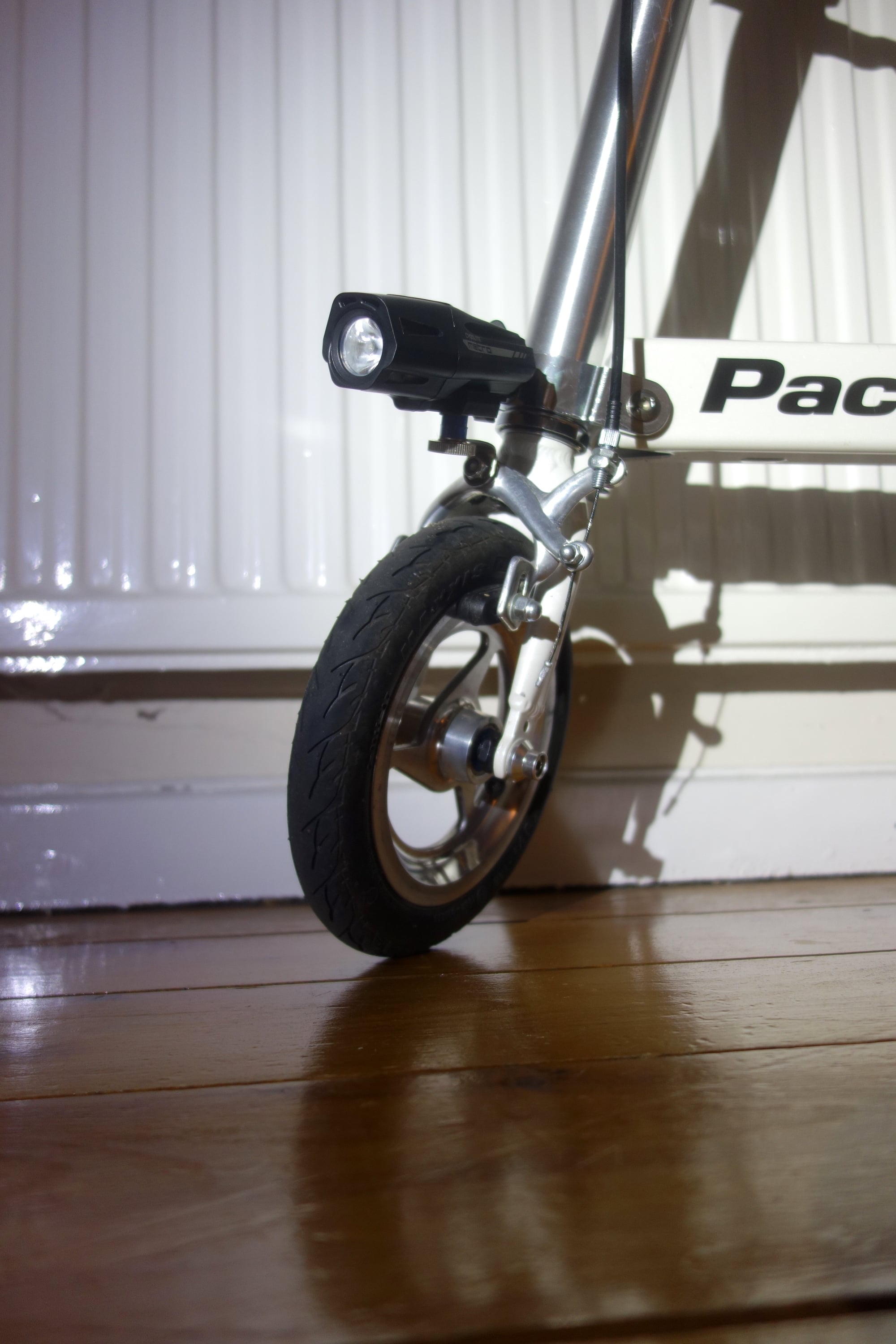 Pacific CarryMe Folding Bike - jsyang.ca