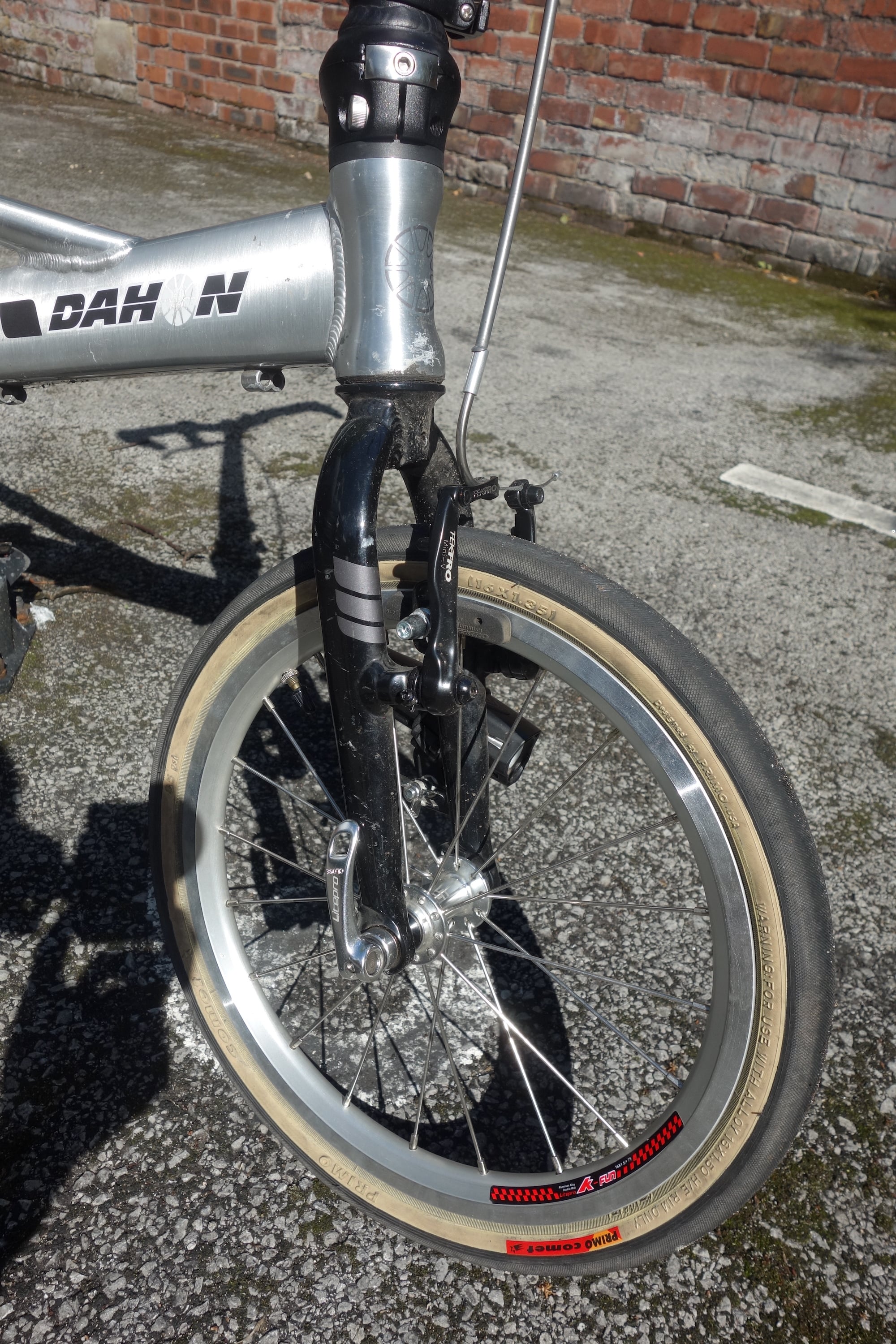 Dahon PrestoLite - The Lightest 16" Wheeler Yet - jsyang.ca