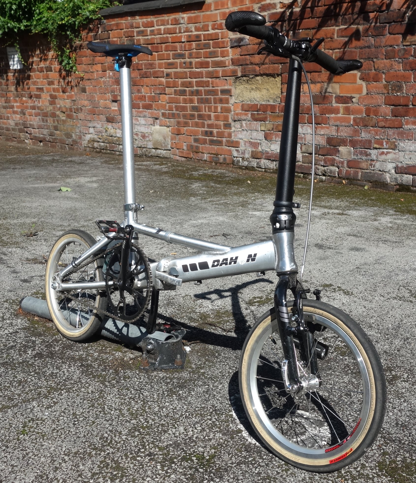 Dahon PrestoLite - The Lightest 16" Wheeler Yet - jsyang.ca