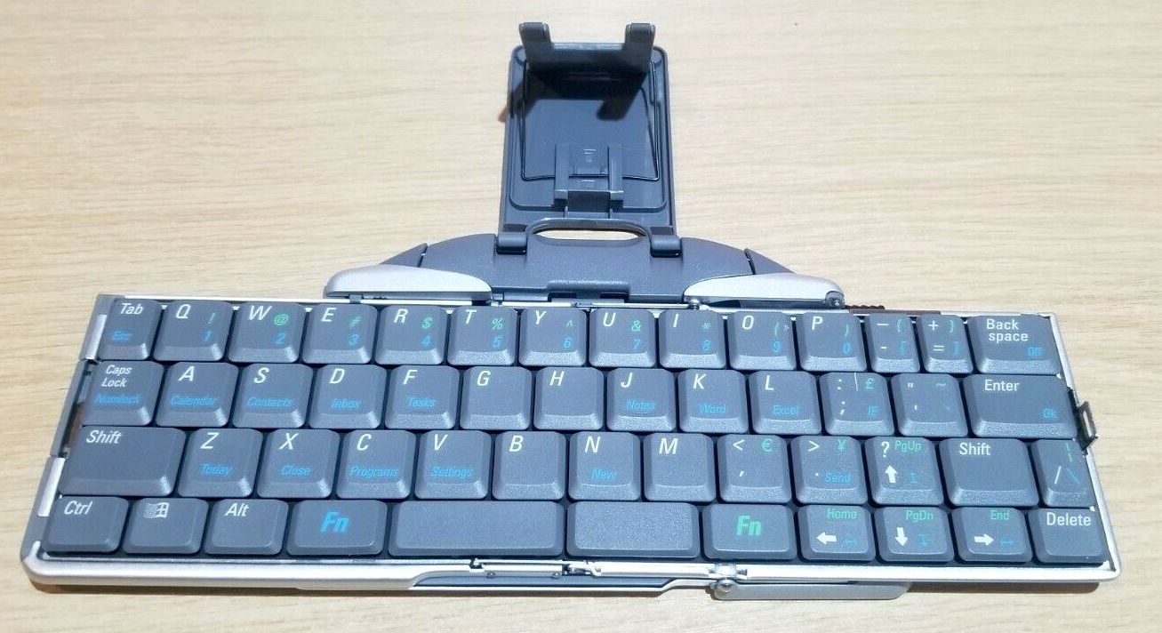 Think Outside Bluetooth Folding Keyboard - jsyang.ca
